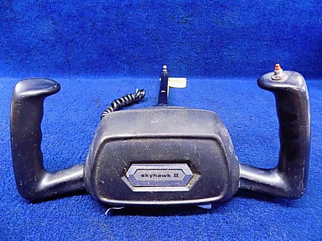 Cessna NPN Control Wheel-Co Pilot RH w/ Mike Switch 3/4 Shaft (See details)