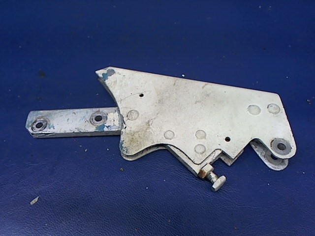 Mooney NPN FAIRING & ARM- FLAP HINGE RH (OUTBOARD)