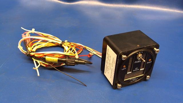 AEROSPACE LOGIC INC FL-100-R DUAL FUEL QUANTITY